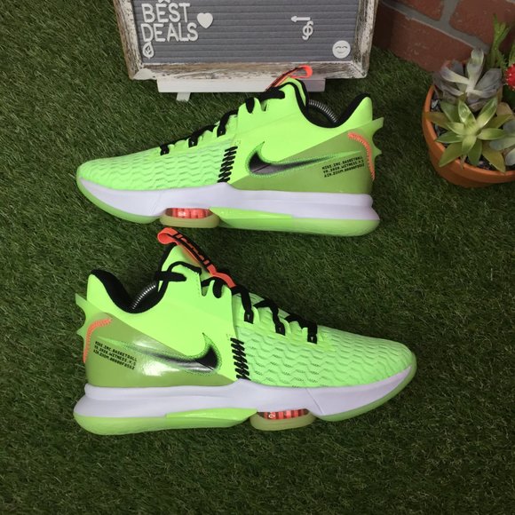 Nike | Shoes | Nike New Nike Lebron V Size Mens Womens 115 | Poshmark
